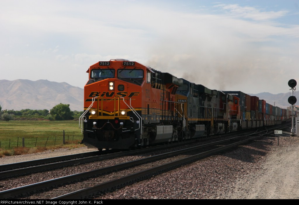 BNSF 7512